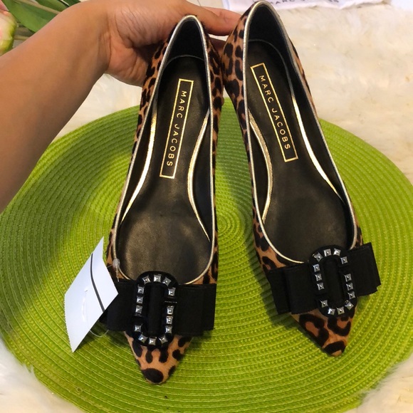Marc Jacobs | Shoes | New Marc Jacobs Pointy Toe Flats Cheetah ...